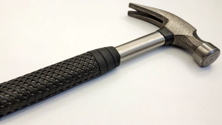 Best Grip Tape for Hammer Handle: Guide to a Stronger Hold - Best USA Tools